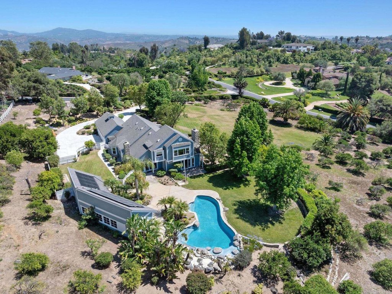 18 Gateview Dr Fallbrook, CA 92028 | MLS NDP2505691