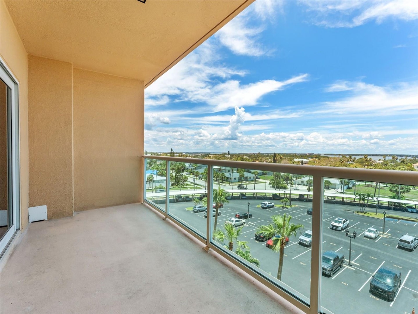 880 Mandalay Ave #C512 Clearwater Beach, FL 33767 | MLS TB8401963