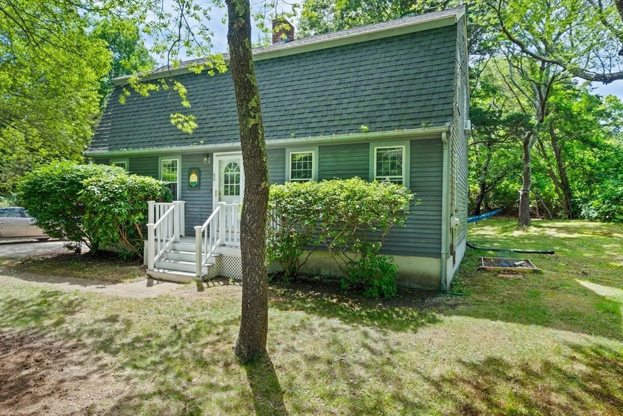 62 Manomet Point Rd Plymouth, MA 02360 | MLS 73397802