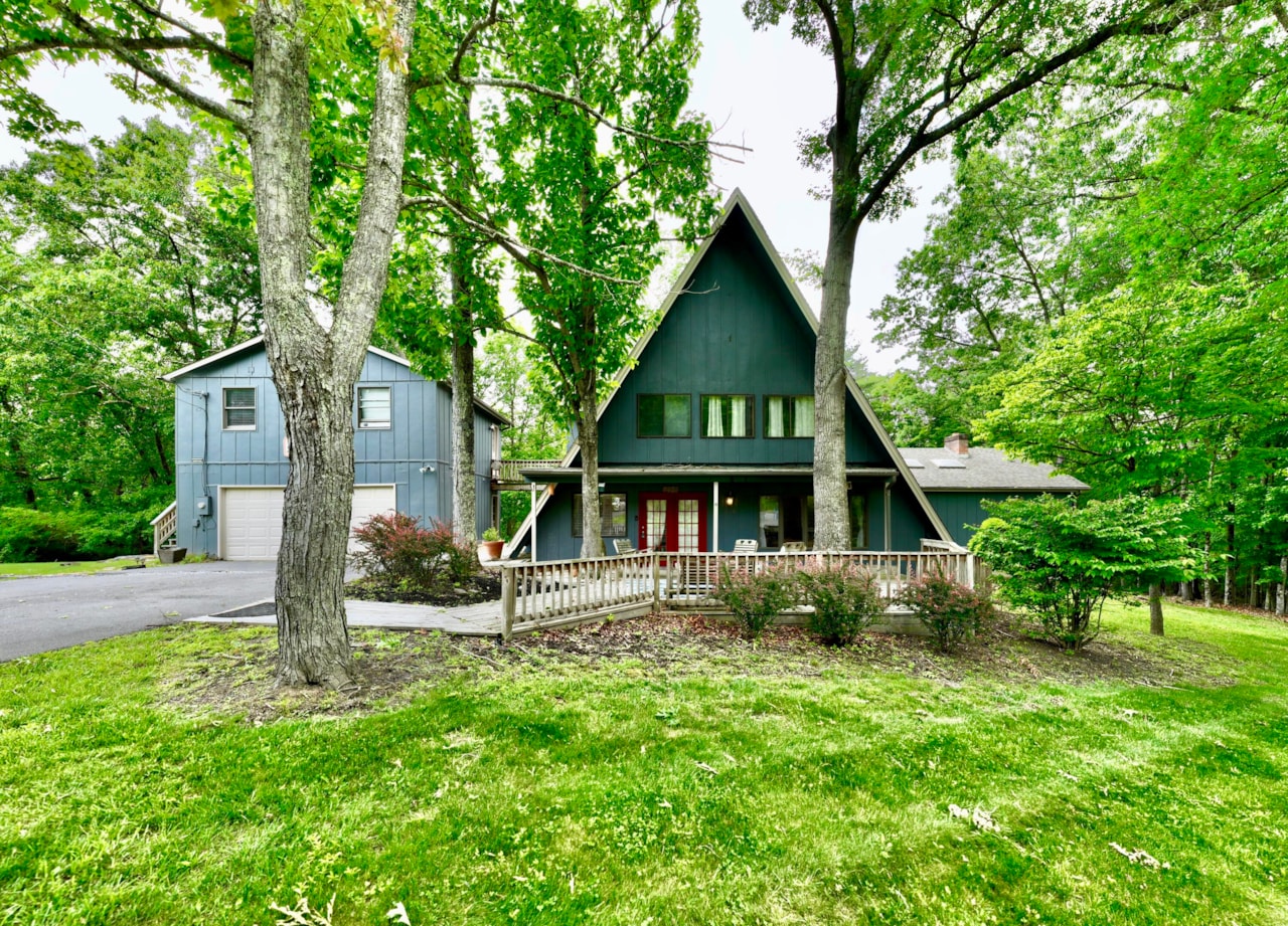 236 Mackle Pt Lewisburg, WV 24901 | MLS 25-654