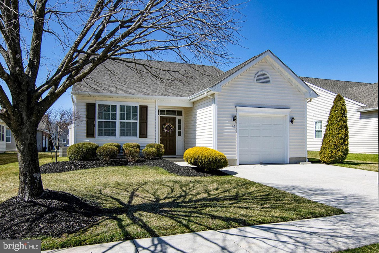 Sewell Homes For Sale- 10 Chew Ln Welcome to 10 Chew Ln, located in ...