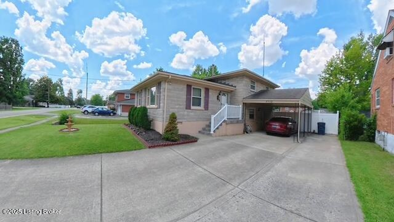 5712 Jeanine Dr Louisville, KY 40219 | #1693339 | Beverly Manor | $265,000