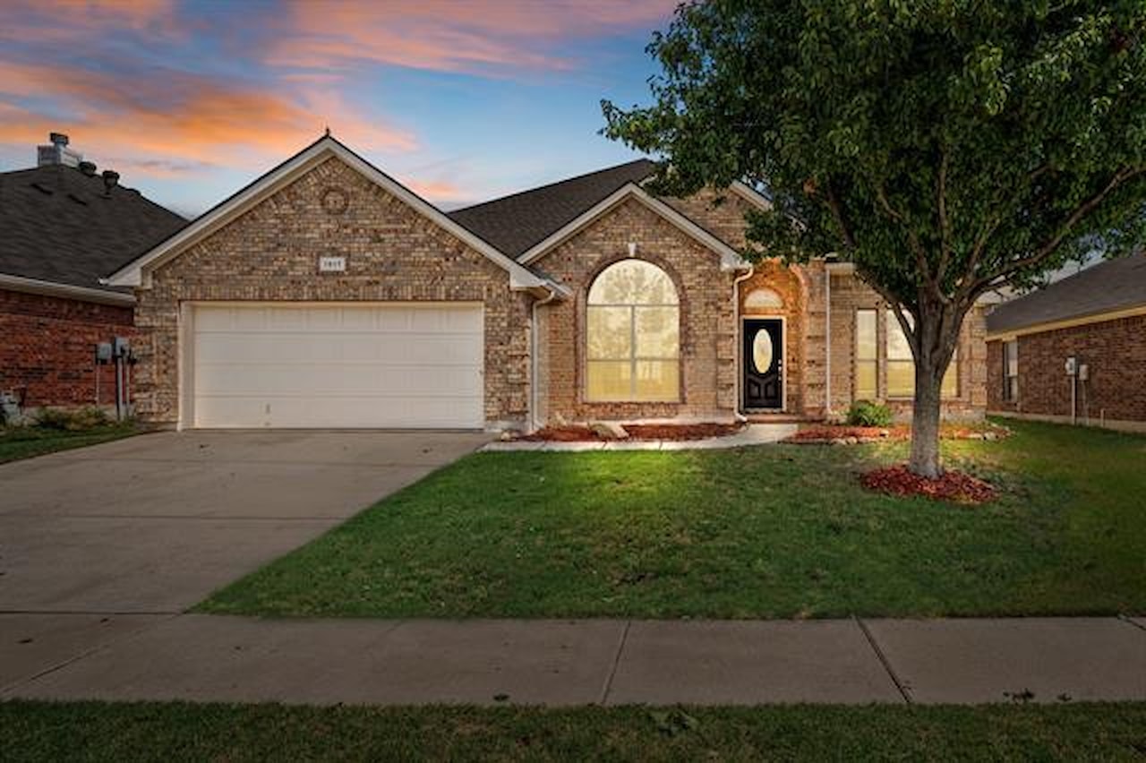 1917 Winter Hawk Drive, Fort Worth, TX 76177 | KnoxRE.com