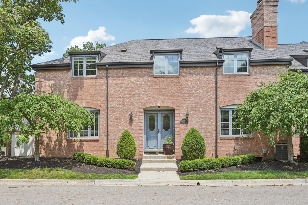 1352 La Rochelle Dr, Columbus OH – MLS# 225028062