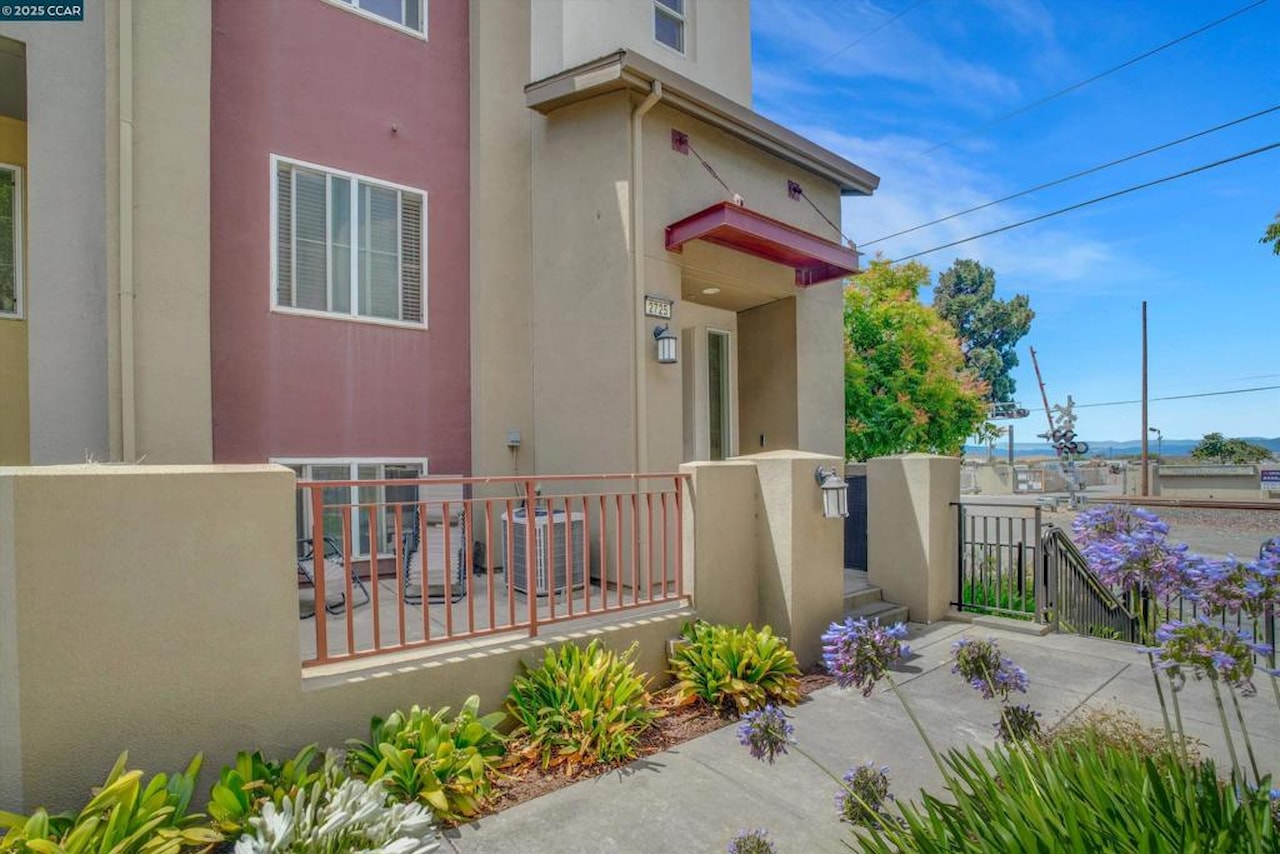 2725 Holly St, San Pablo, CA 94806 | RubyHome