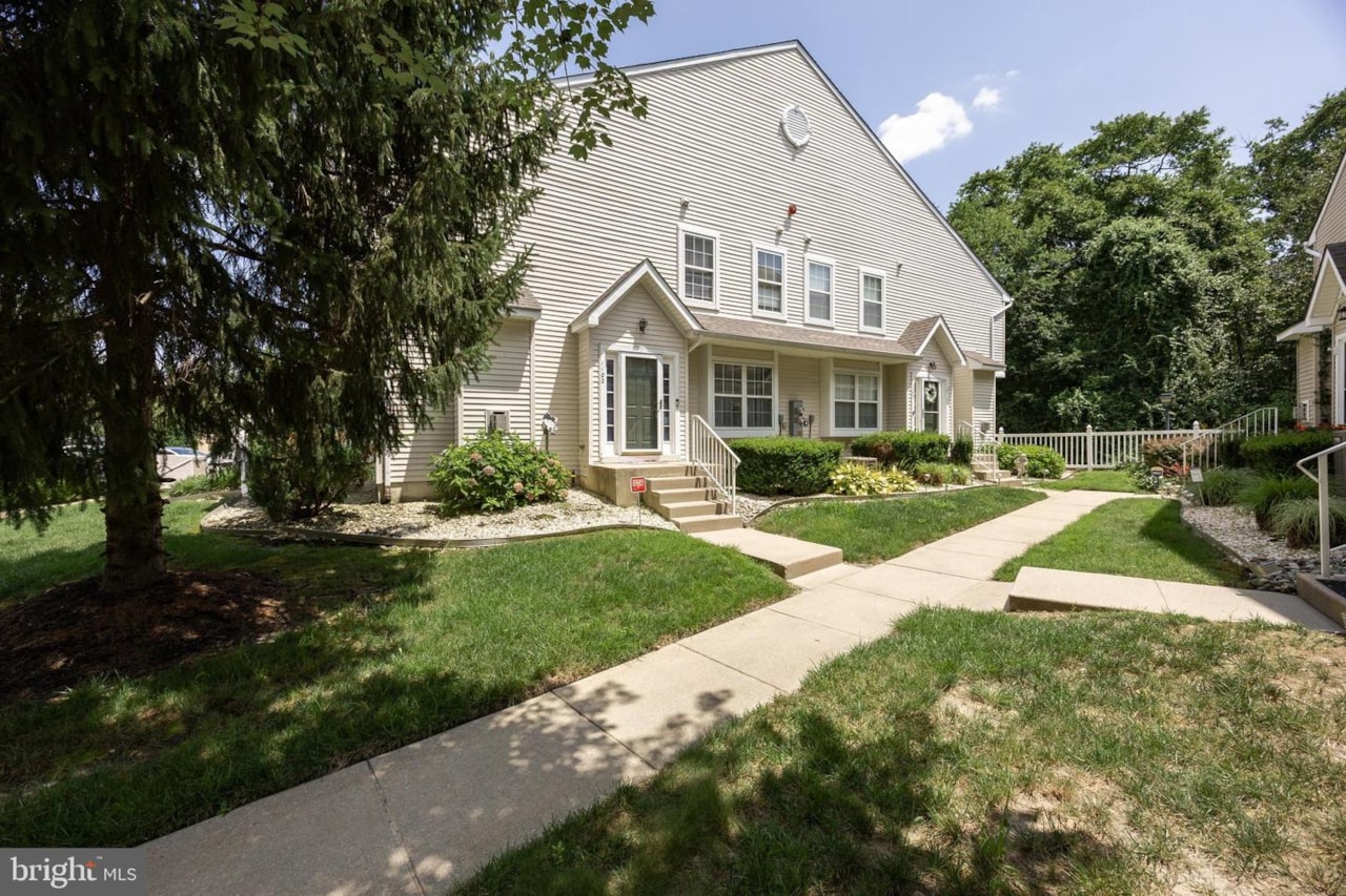 Sicklerville Homes For Sale- 1102 Tanglewood Dr Excellent opportunity ...