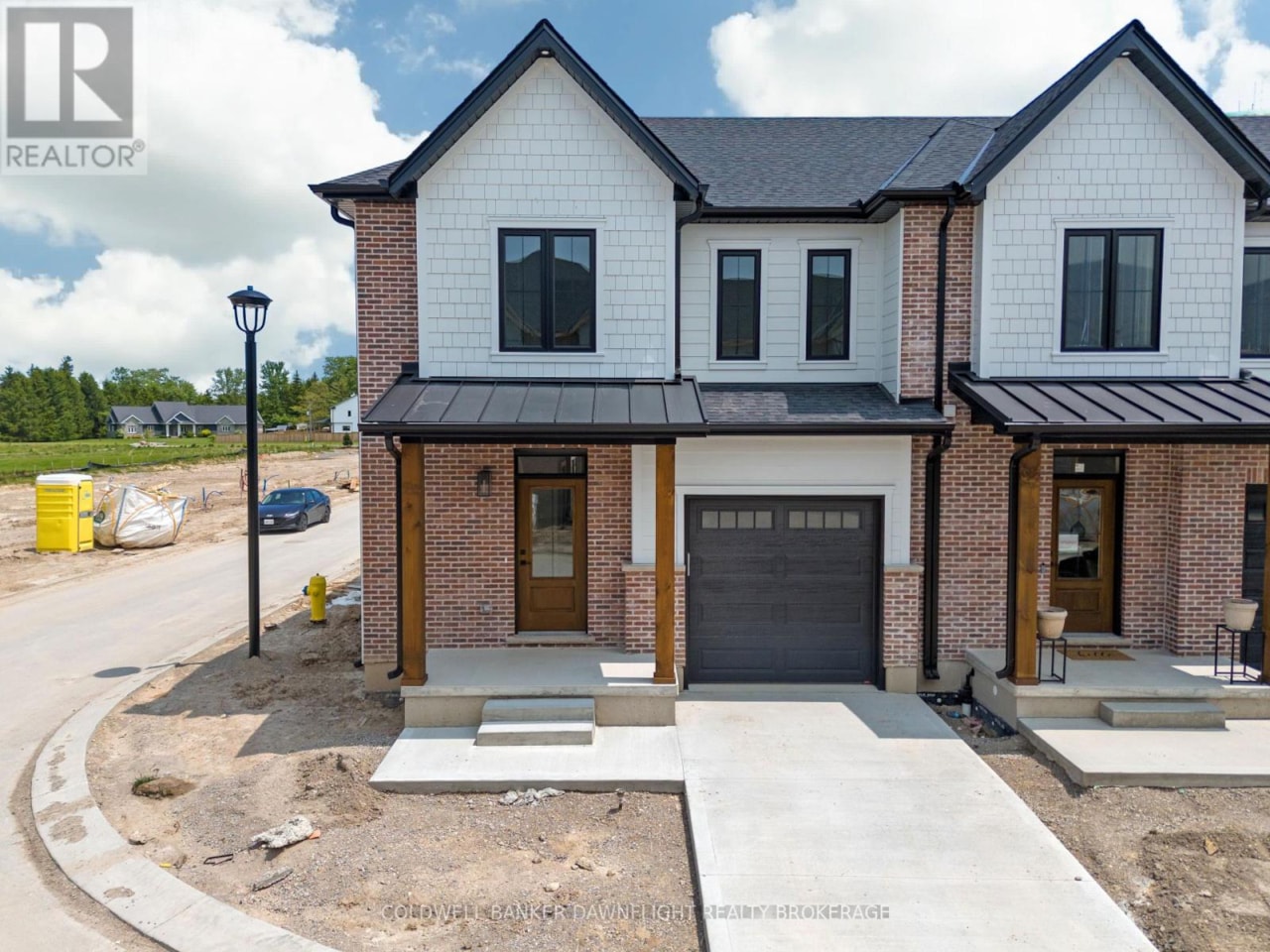 147 Scotts Drive, Lucan Biddulph (Lucan), ON N0M2J0 For Sale - X12273202 | Viewhomes.ca