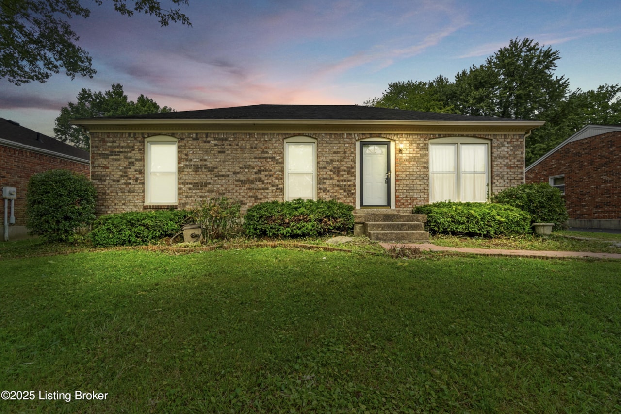 6312 Big Ben Dr Louisville, KY 40291 | #1696024 | Kellwood | $289,900