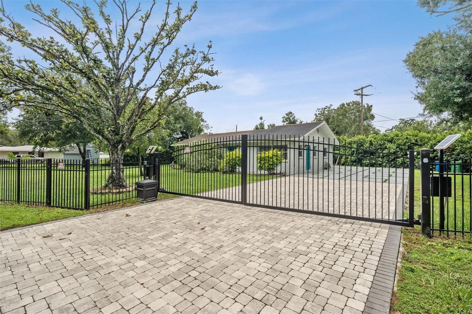 1301 Alicia Ave - Tampa, FL 33604 - Riviera Sub