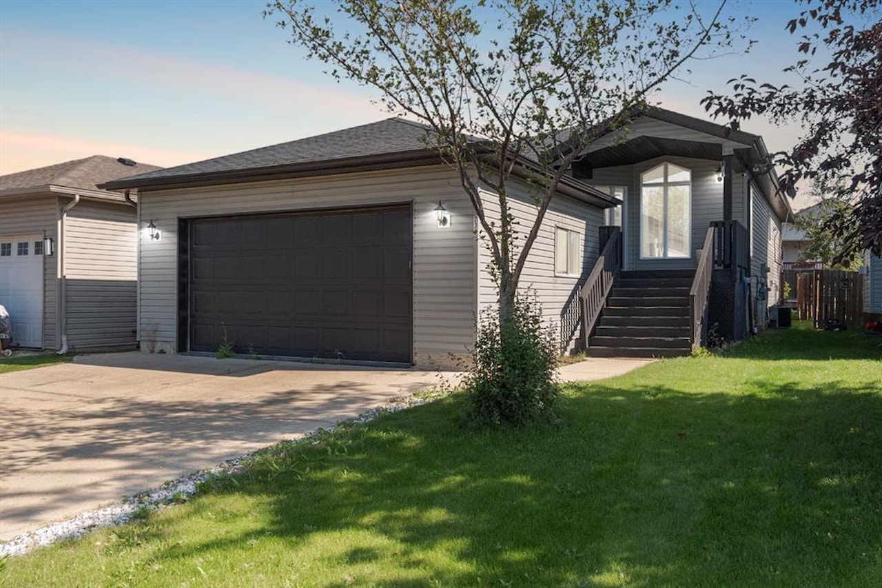 236 Crown Creek Ln Fort Mcmurray, AB T9K 2 | MLS® A2252089