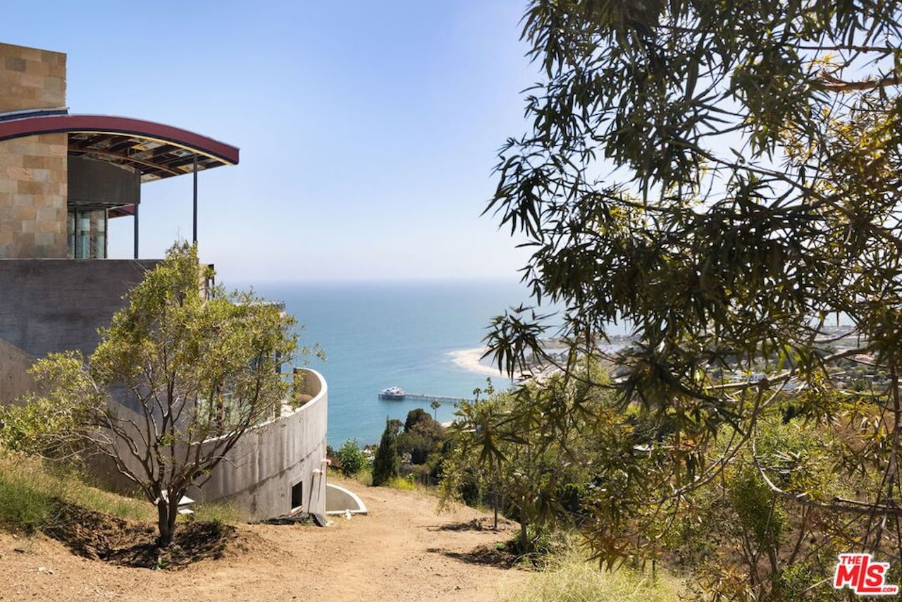 2930 Sweetwater Mesa Rd, Malibu, CA 90265 | RubyHome