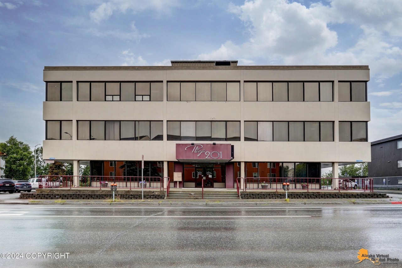 201 E 3rd Ave Anchorage, AK 99501 | MLS 25-11363