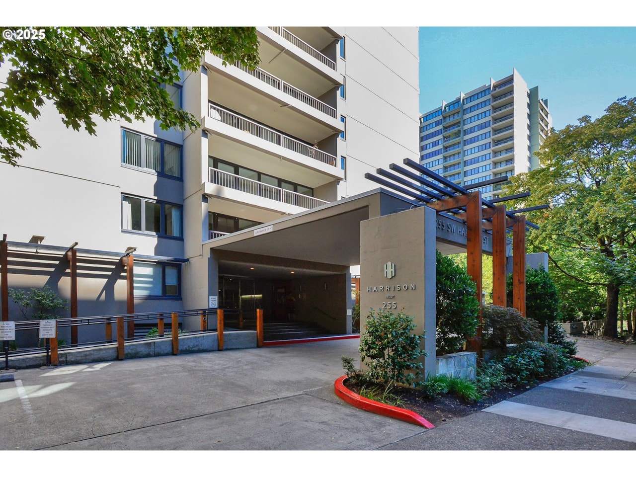 255 SW Harrison ST #9C, Portland, OR 97201