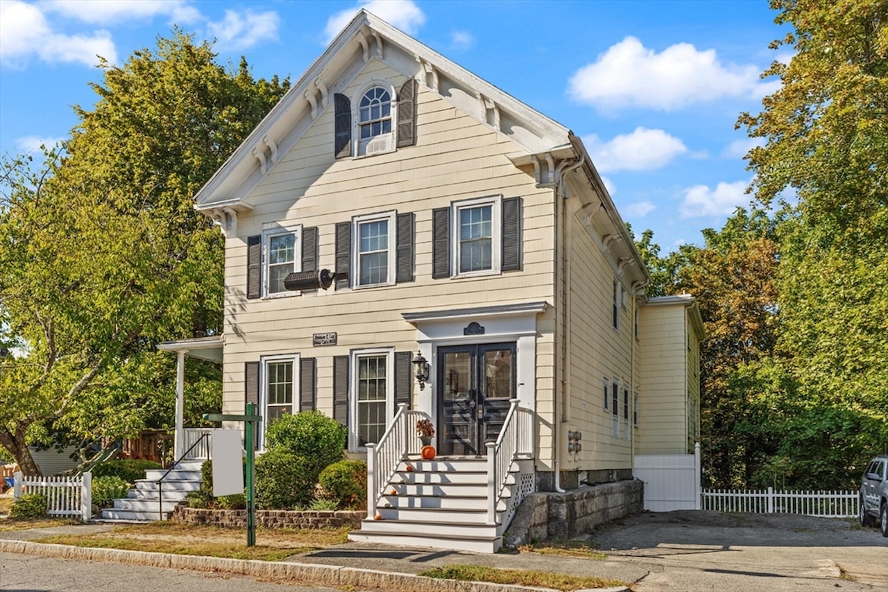 Reading, 22 Union Street #1, MA,