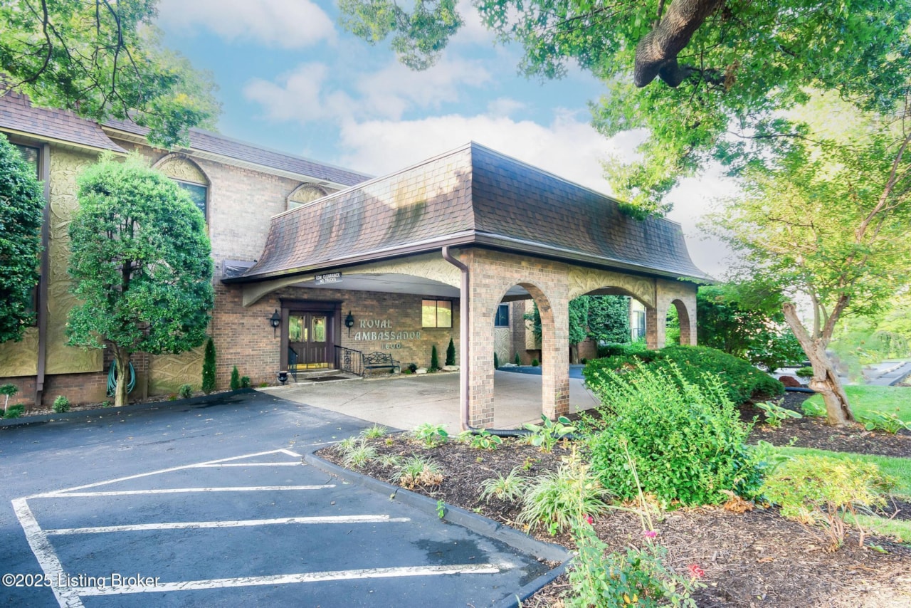 1600 Gardiner Ln #APT 109 Louisville, KY 40205 | MLS #1697310