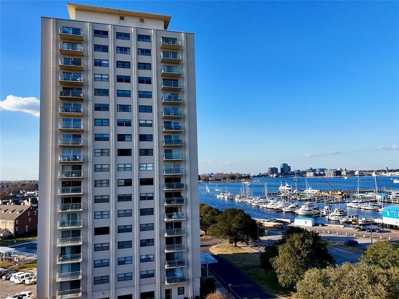 1 Crawford Circle #1702 Portsmouth VA 23704 | MLS# 10600838 - TREG.com