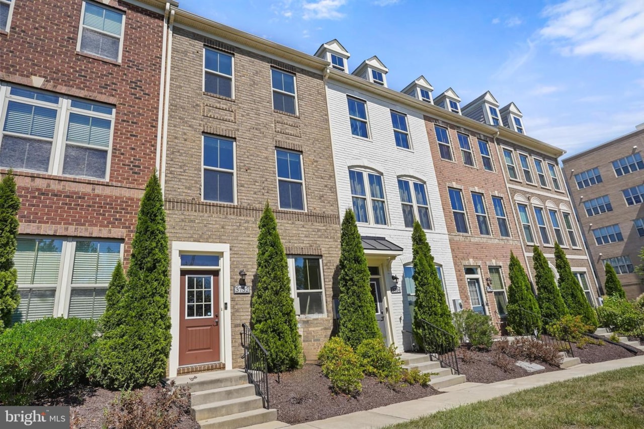 PHOTOS & DETAILS: 3732 Commodore Joshua Barney Dr NE, Washington, DC ...