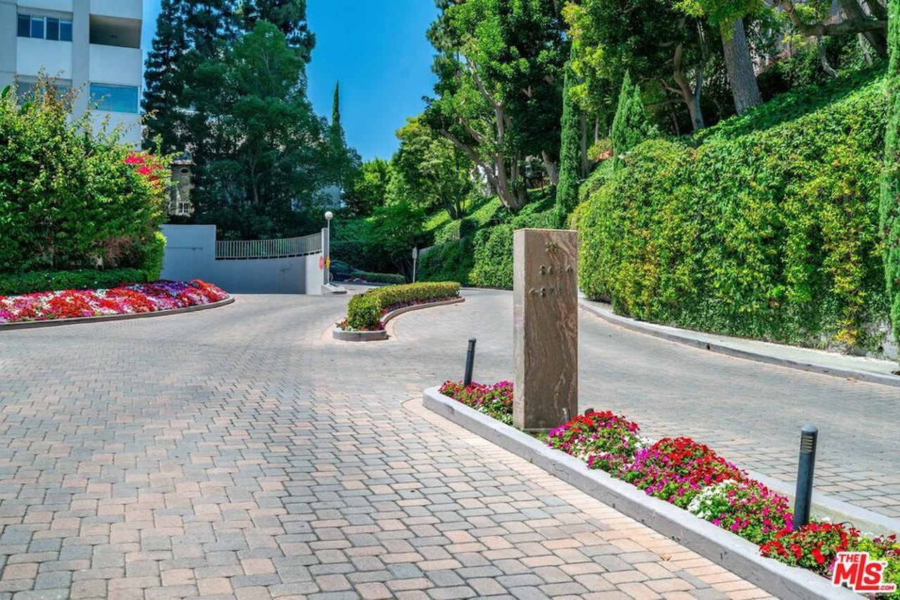 Comstock Hills Los Angeles