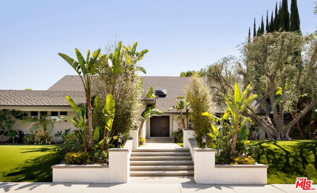 19714 Komar Dr, Tarzana, CA 91356 | RubyHome