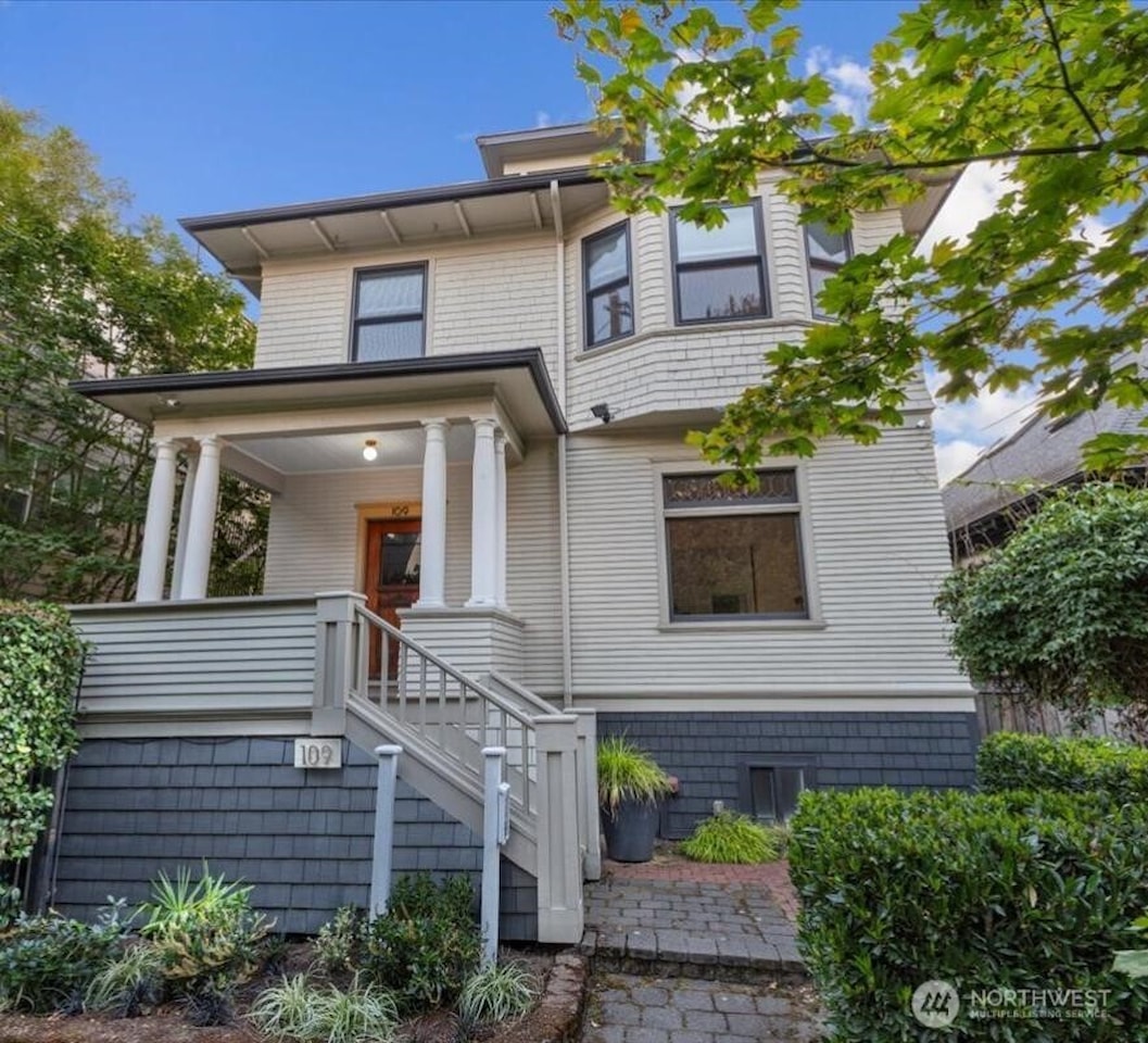home for sale at 109 11th Ave E Seattle, WA 390 - Central Seattle 98102 ...