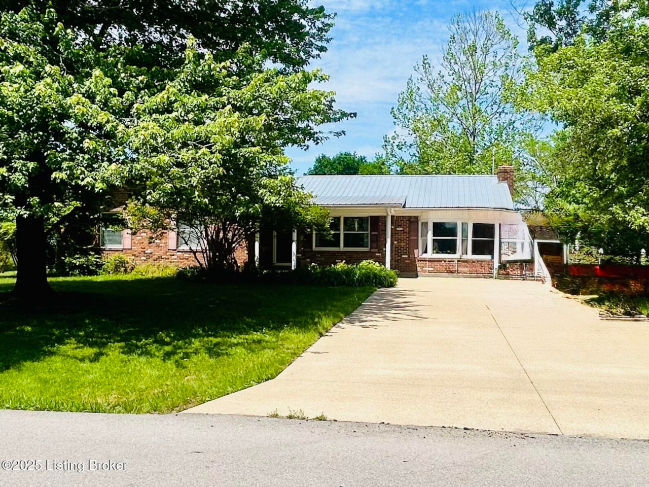 307 Howevalley Rd Cecilia, KY 42724 | MLS 1698213