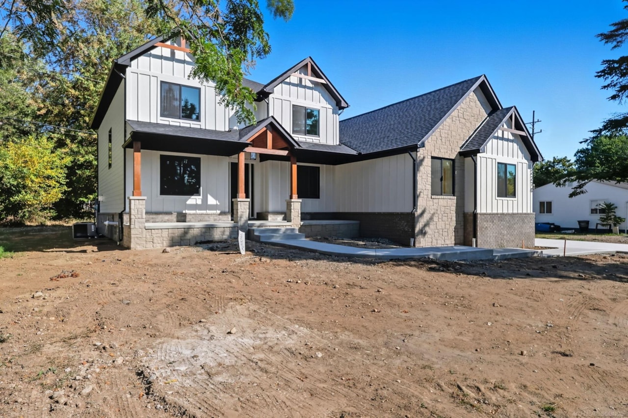2270 Walton Blvd, Rochester Hills, MI 48309 in Hitchmans Haven Estates ...