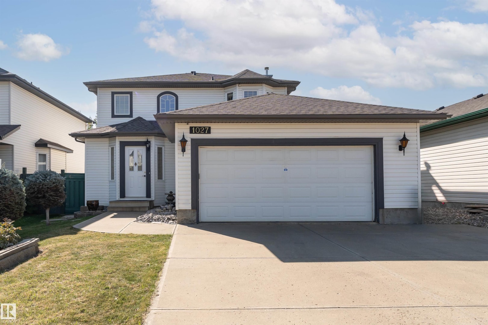 1027 Graham Court Edmonton, AB, T5T 6L4 - MLS#E4458569