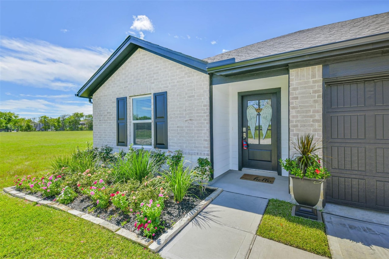 3213 Fig Tree Ln, Texas City, TX 77590 - home for sale