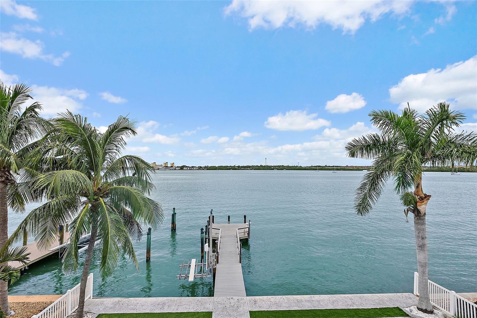 856 Bay Point Dr - Madeira Beach, FL 33708 - Bay Point Estates 2nd Add