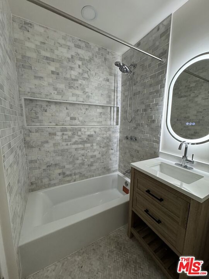 10000 Paloma Ave, Los Angeles, CA 90002 | RubyHome