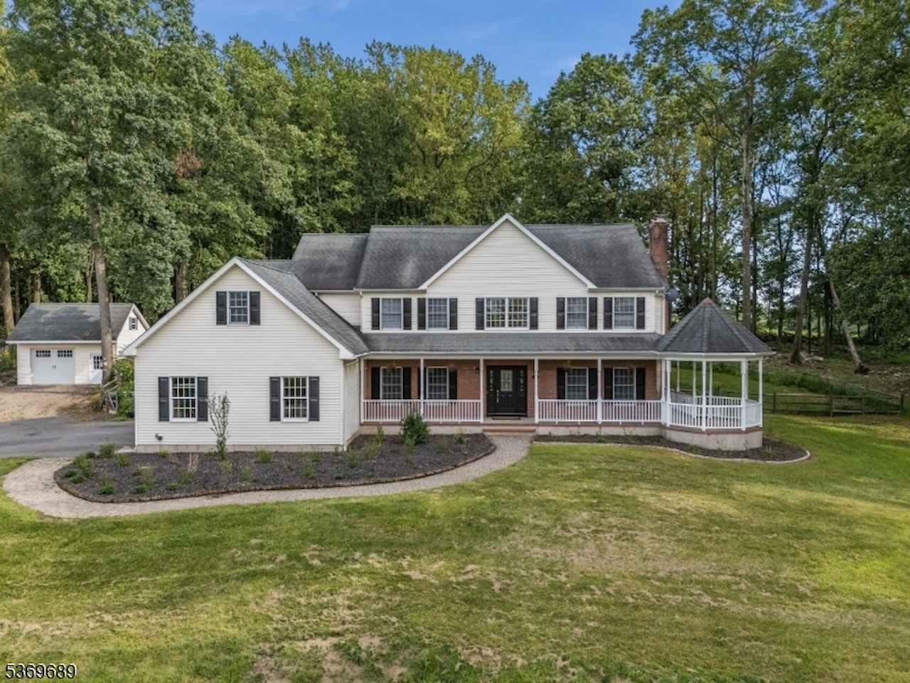 7 Berkshire Way Holland Twp., NJ 08848 | MLS 3979715
