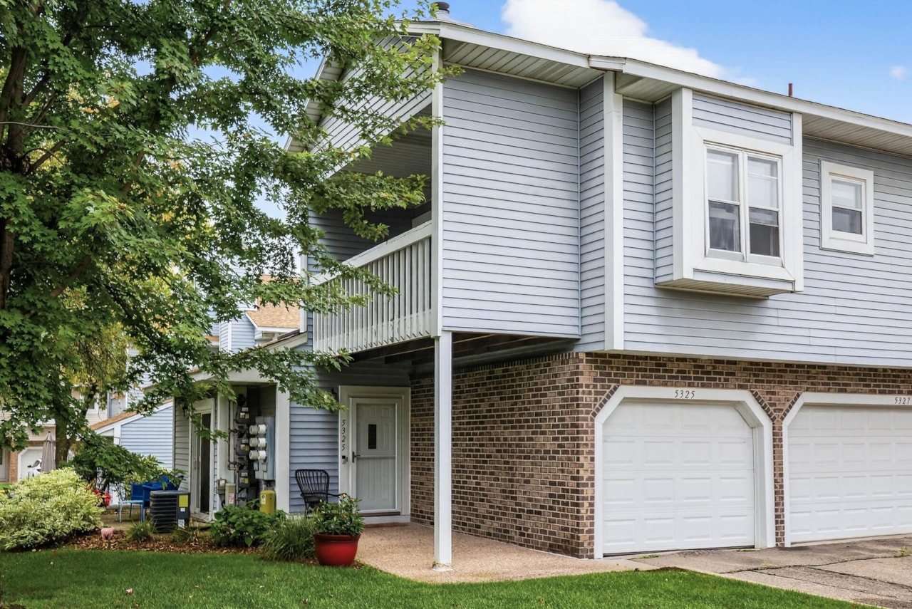 5325 Highpointe Terrace Bloomington, MN 55437 | MLS 6779760