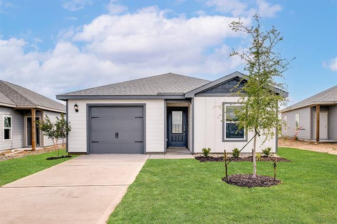 8324 White Wolf Trail, Ponder, TX 76259 | KnoxRE.com
