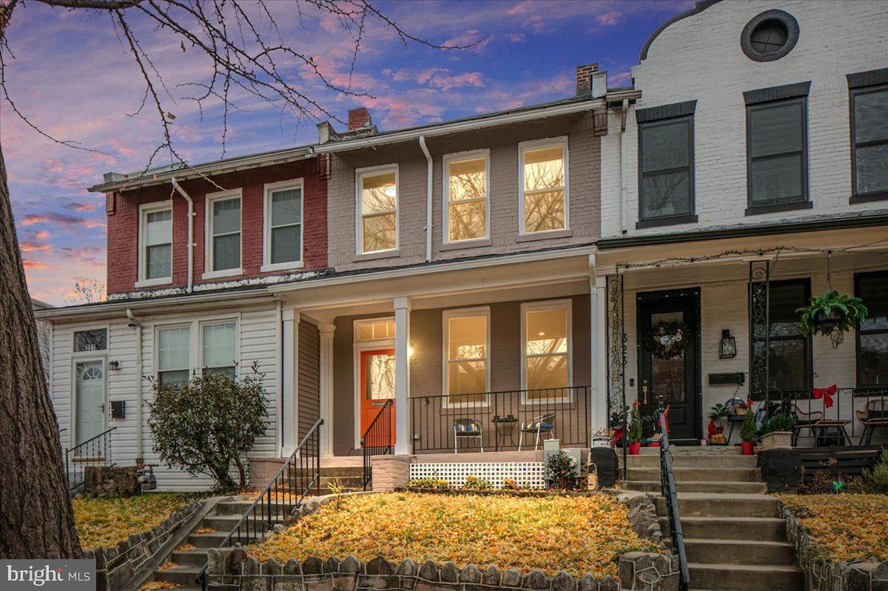 325 14th Place NE: Washington, DC 20002 home for sale None Available