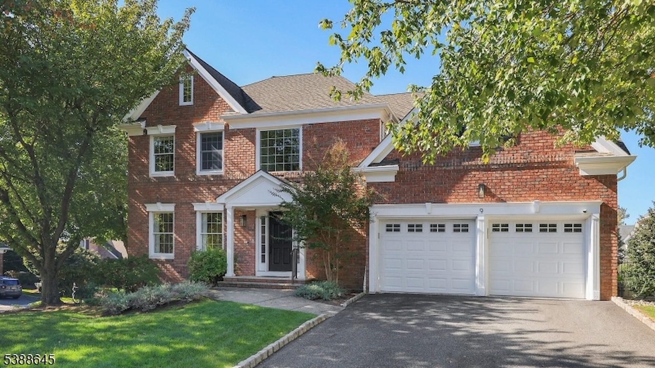 9 Apple Tree Ln Warren Twp., NJ 07059 | The Maggee Miggins Group