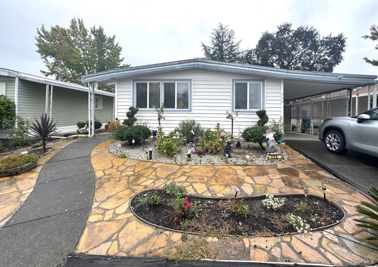226 Regency Court Santa Rosa for Sale - MLS #325092630 | Eichler Homes