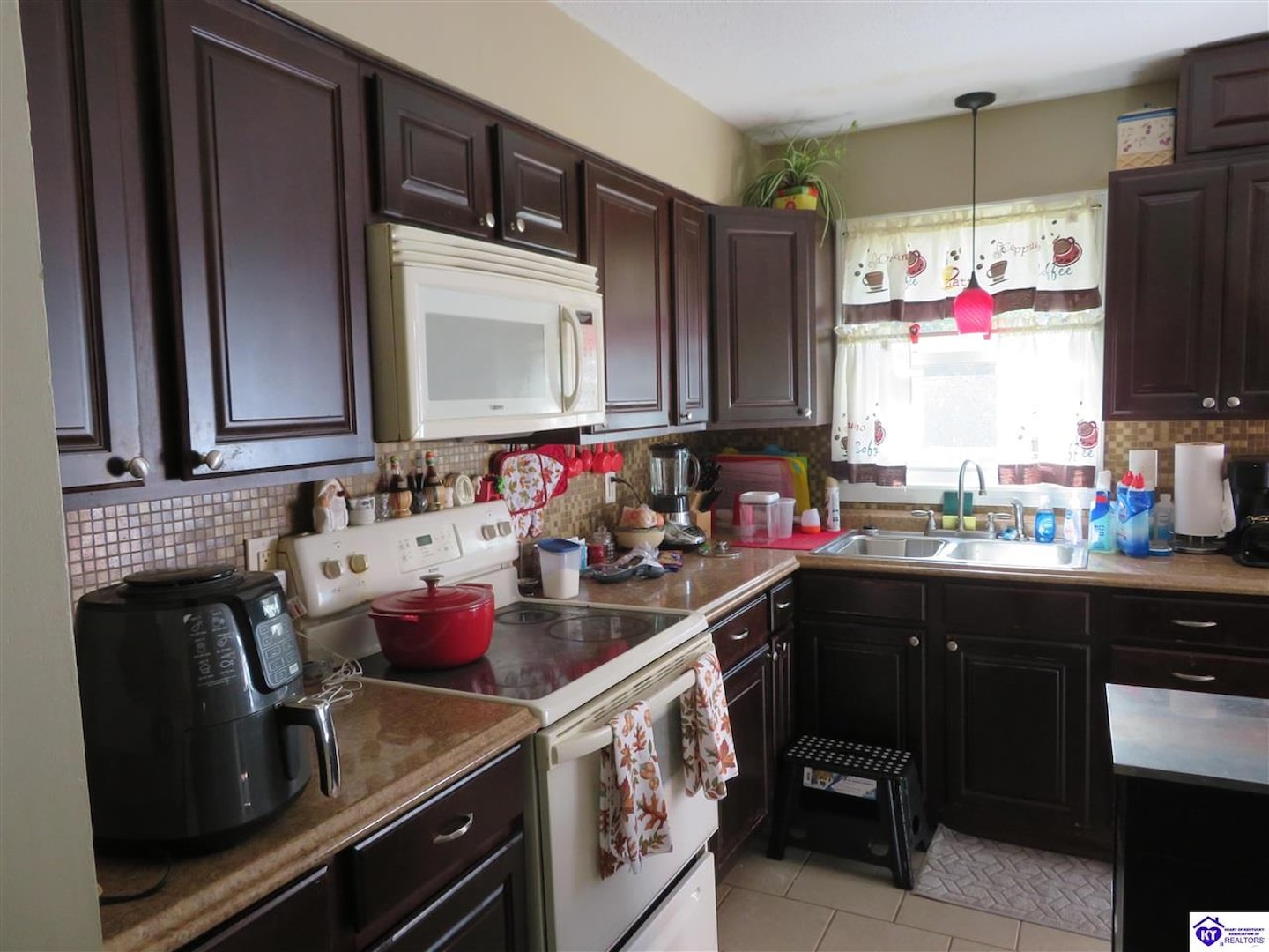 1421 Roman Street, Radcliff, KY 40160 - $162,000