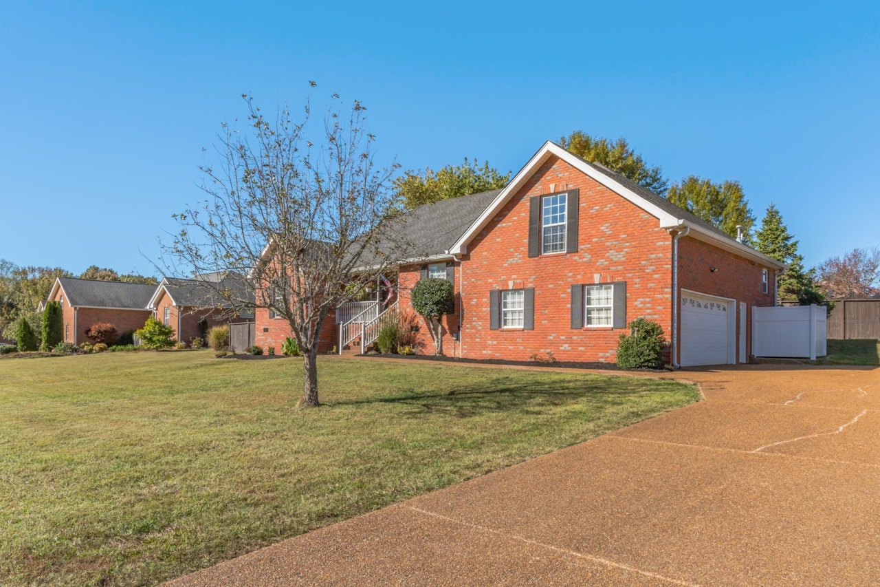 248 Allen Dr Greenbrier, TN 37073 | MLS 3031727