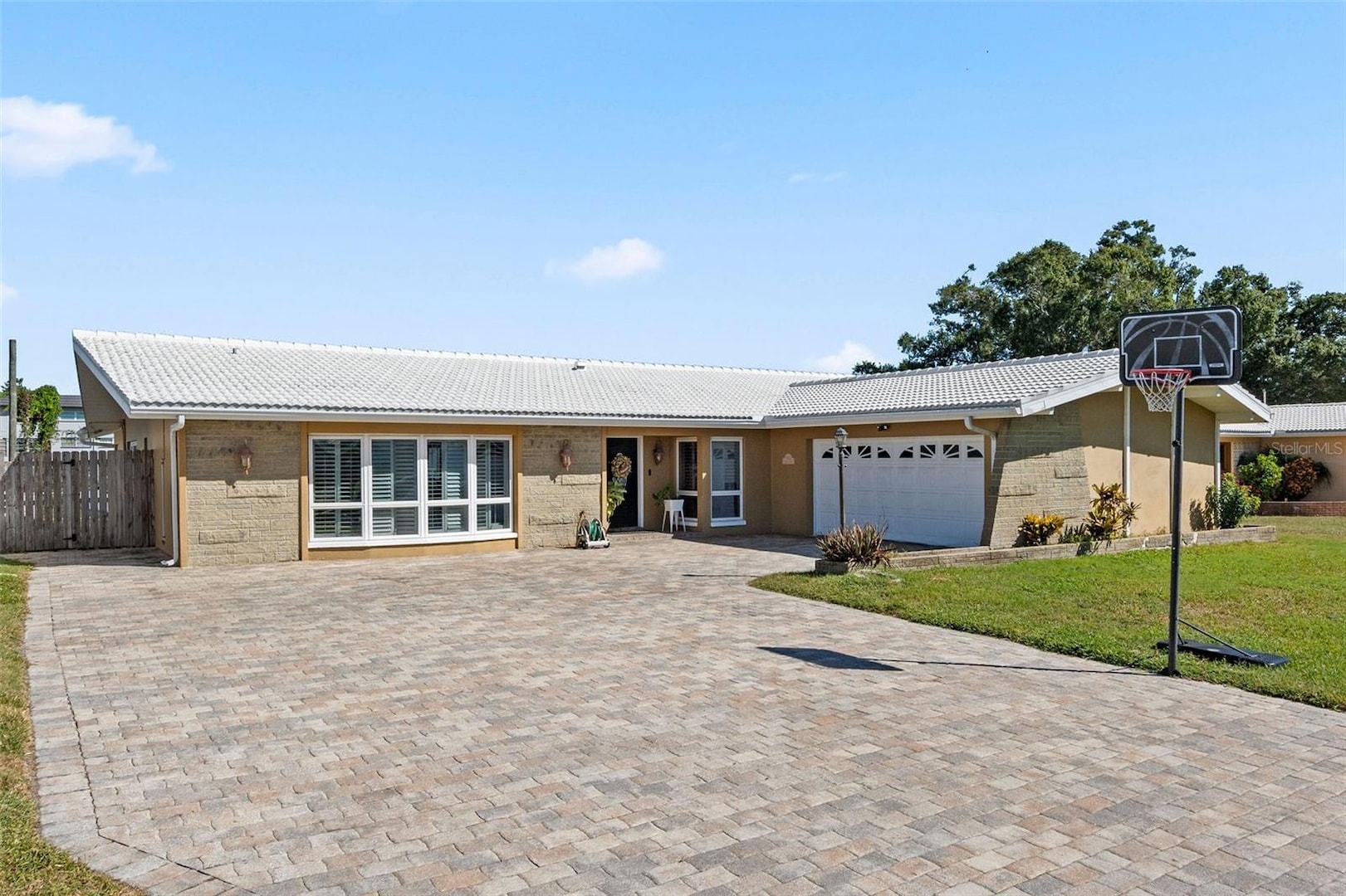2020 Coronet Ln - Clearwater, FL 33764 - Imperial Park