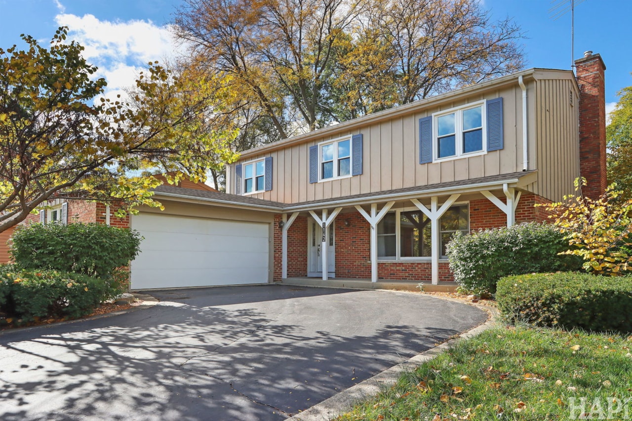 1142 Highland Ln Glenview, IL 60025 | MLS 12466162
