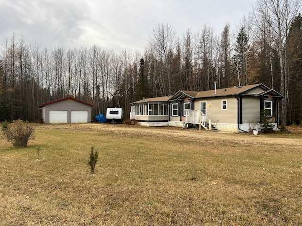 40 Railway Ave Blue Ridge, AB, T0E 0B0 - MLS#A2266829