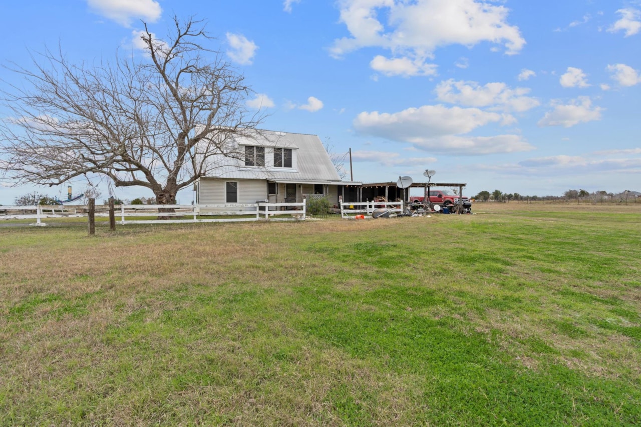 763 Upper Elgin River RD, Elgin, TX 78621 | MLS# 8268437 | Austin TX Condos