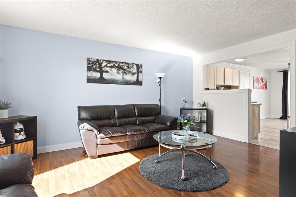 MLS® Calgary 7 Erin Park Bay SE Erin Woods Calgary AB $478,500 MLS ...