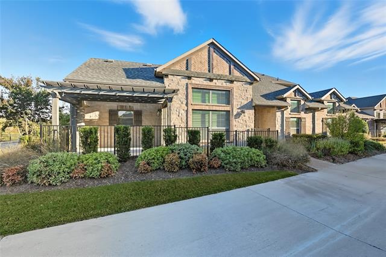 4301 Rose Garrison Lane, Arlington, TX 76005 - home for sale