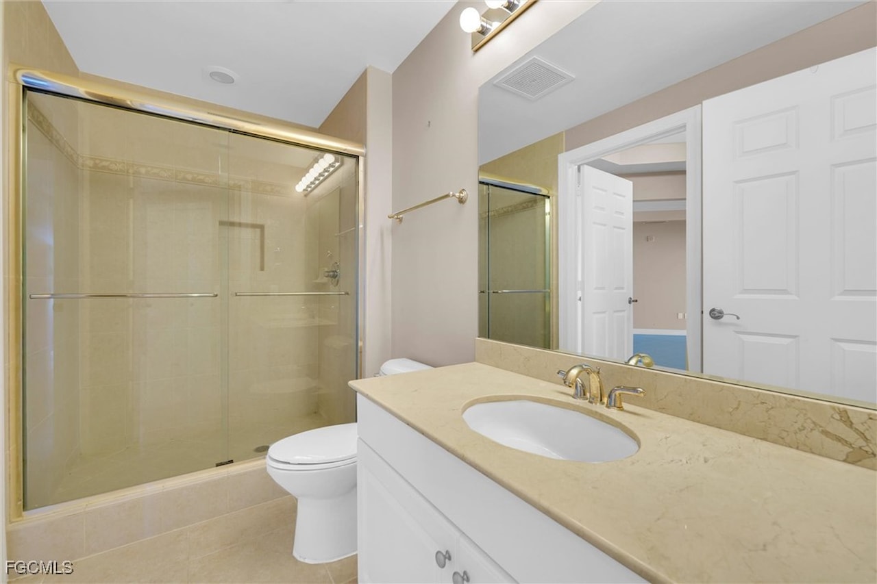 2745 1st St #1802 Fort Myers, FL 33916 | MLS 2025018893