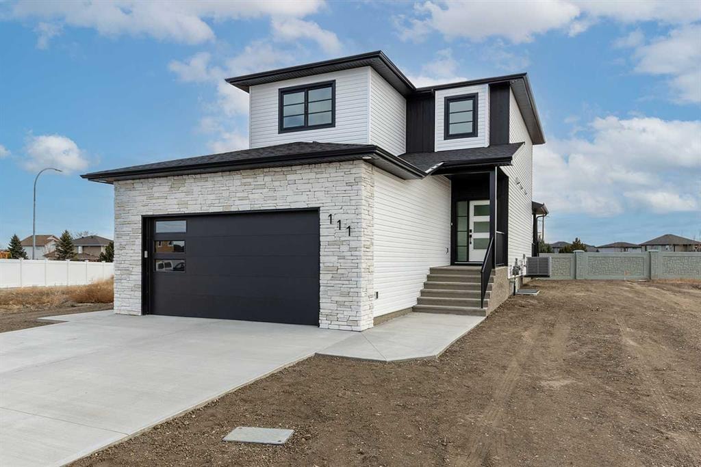 111 Sierra Rd SW Medicine Hat, AB, T1B 4Y6 - MLS#A2269155