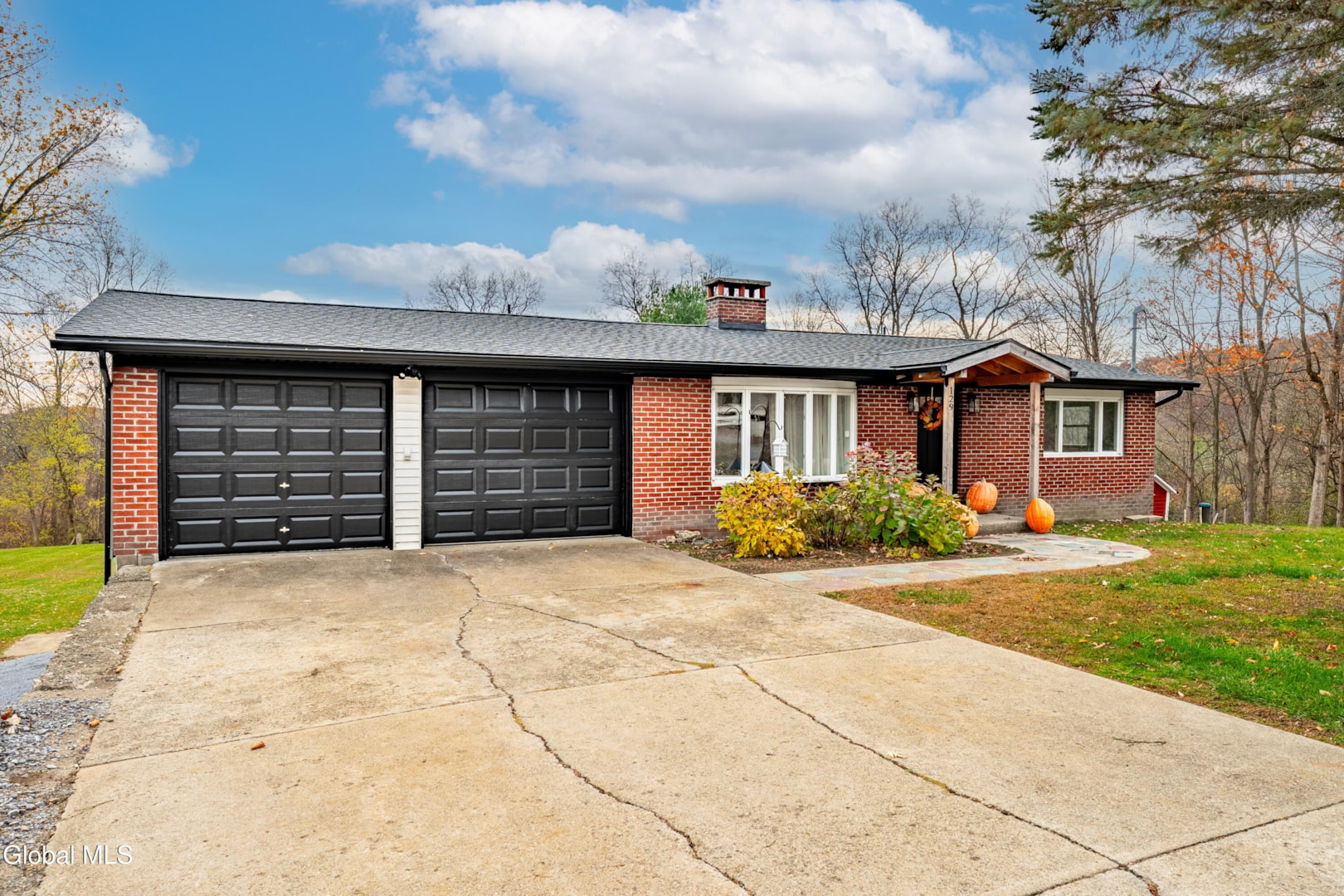 129 County Road 67 Stillwater, NY 12170 | MLS 202529259