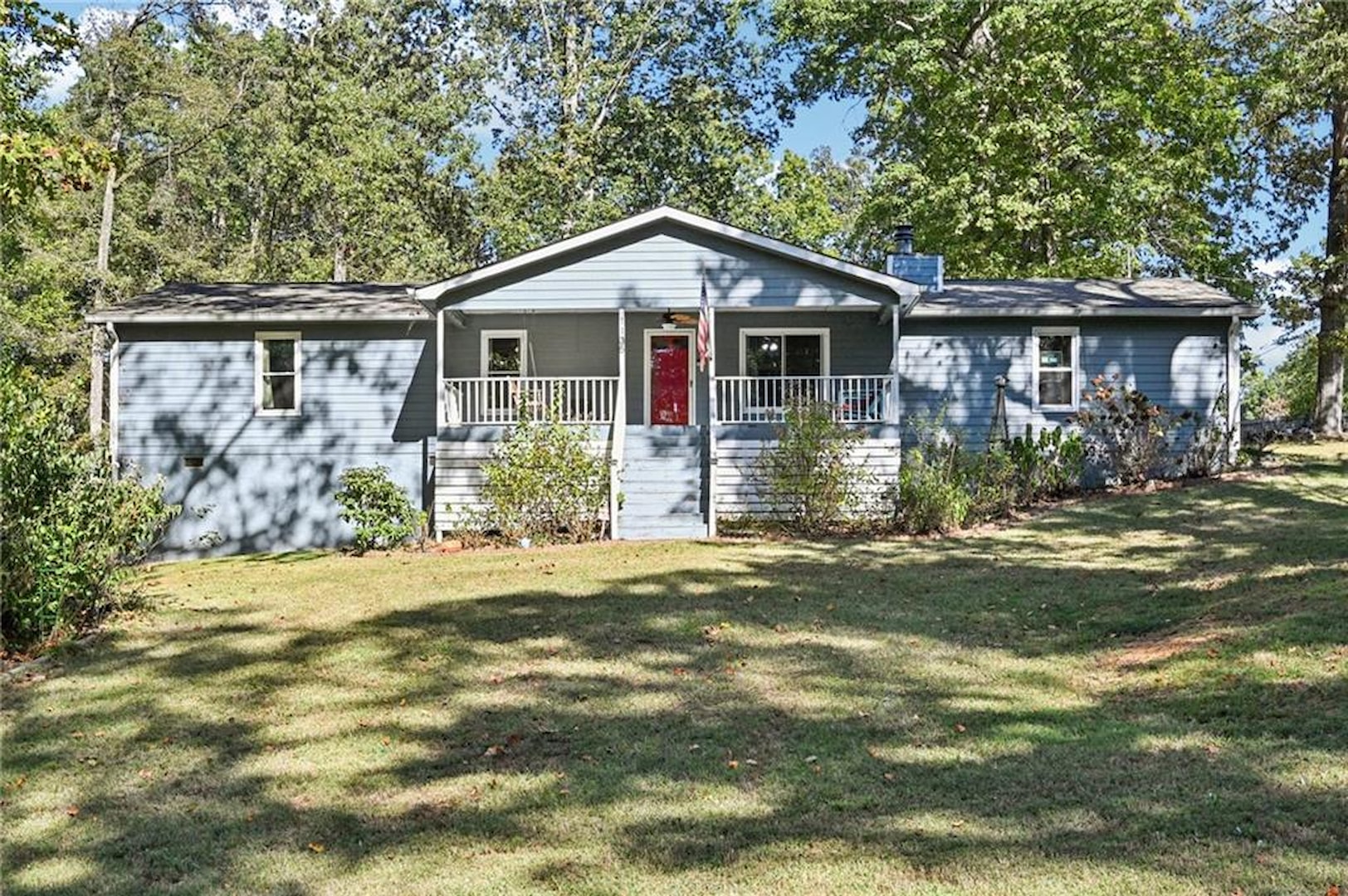 1135 W Roberts Drive Sugar Hill, GA 30518 | MLS 7667766