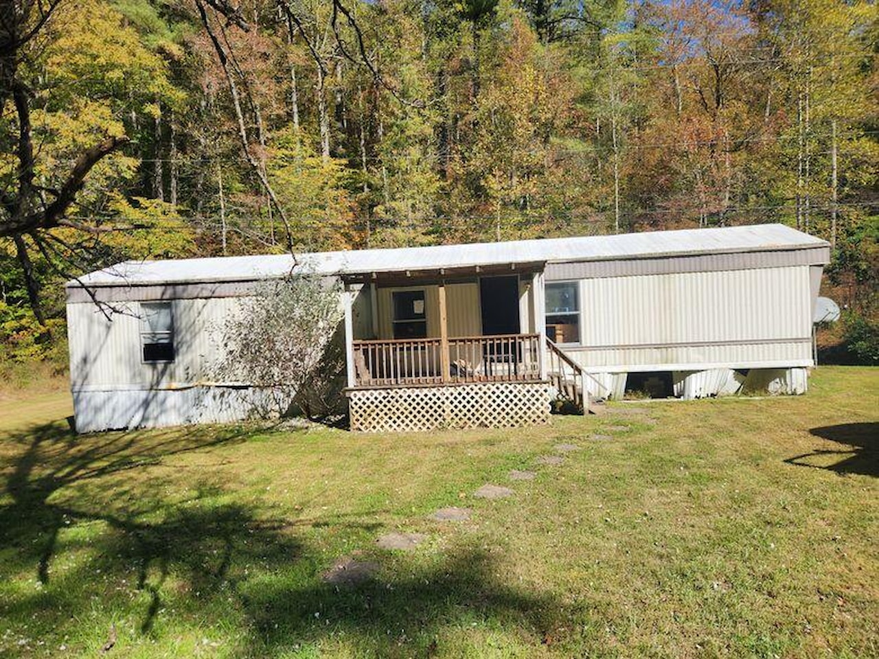 706 Stanley Fork Varney, KY 41571 | MLS #25505766