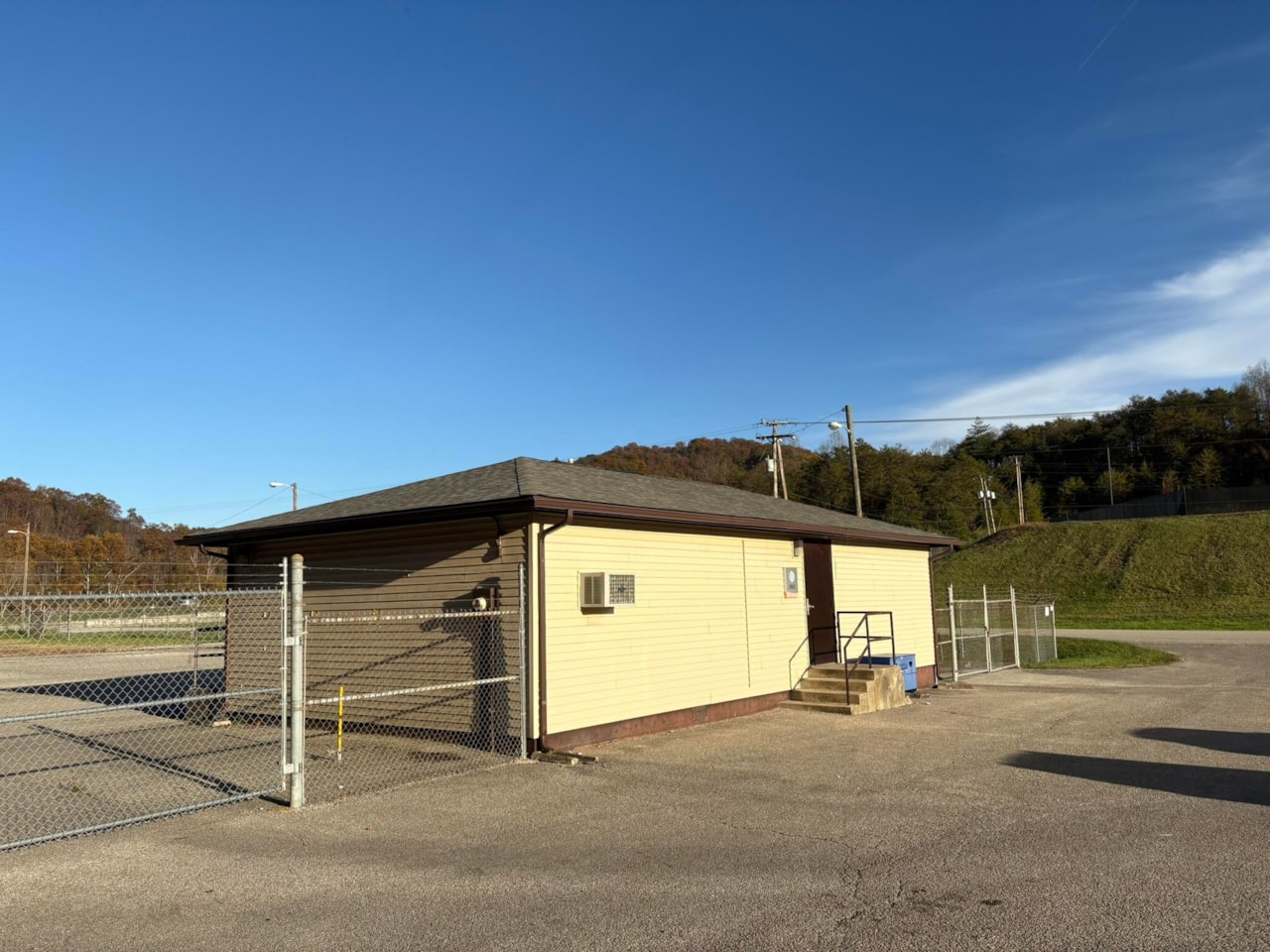 1255 Lakeside Dr Jackson, KY 41339 | MLS #25505966